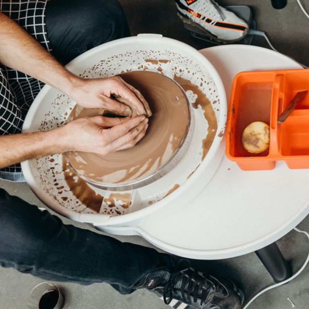 Wheel Throwing Pottery Classes in Austin – Broad Studios Club House